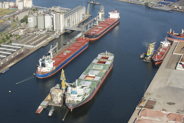 Nieuwe boord-boord overslaginstallatie in recordtijd opgeleverd - Amports